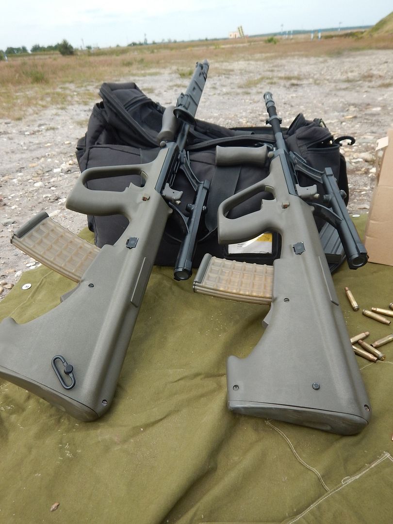 Four different bullpups, range report! FAMAS, L85A1, AUG's | The FAL Files