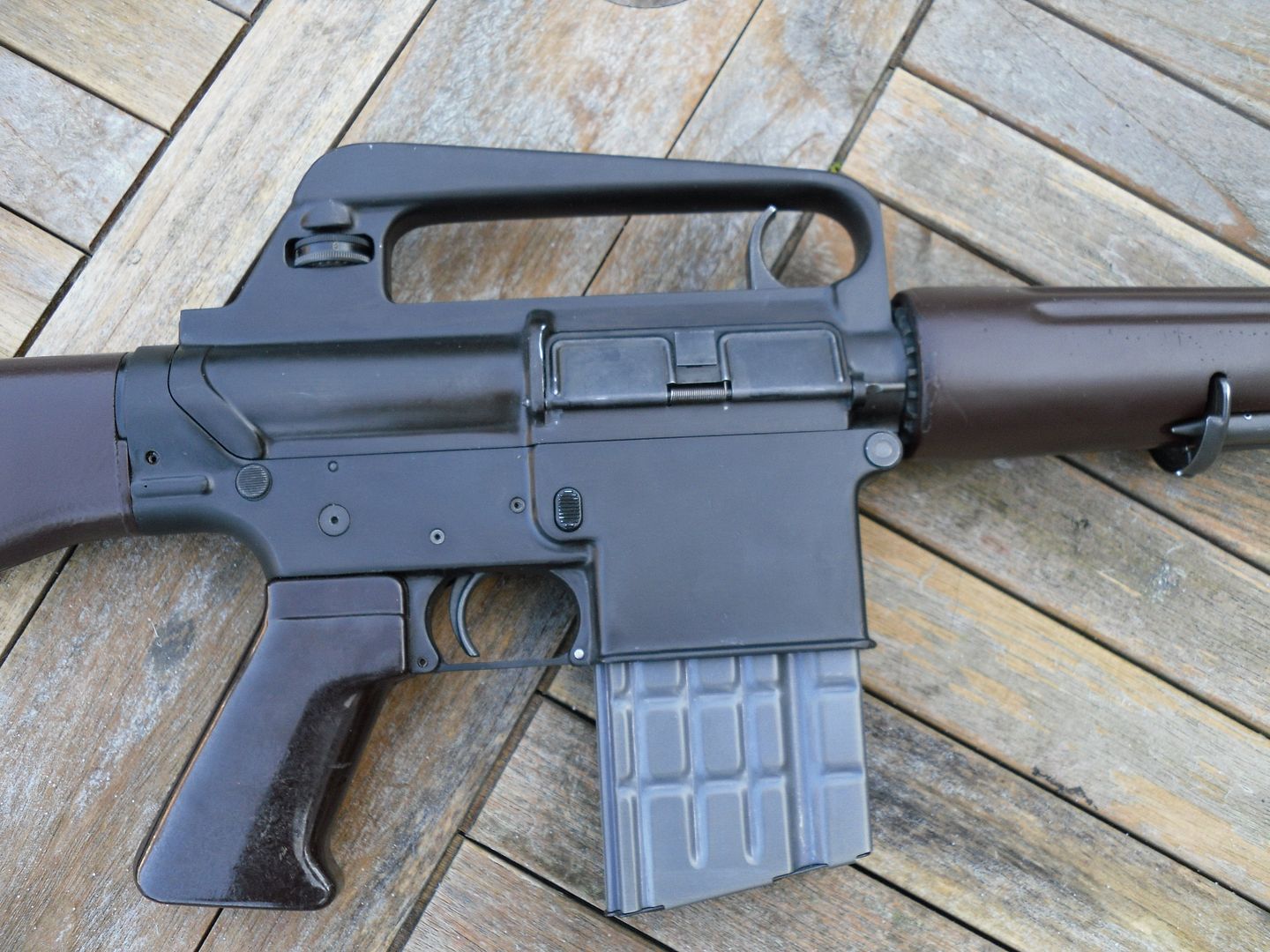 Where the FN AR came from. The original AR10... Made in Holland | FN ...