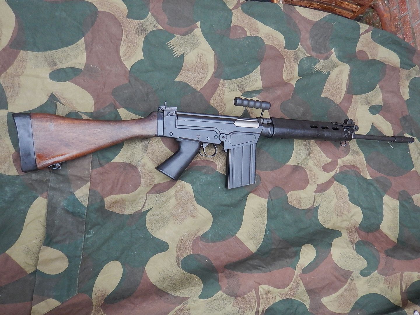 Original South African R1 FAL with hidden message in HG... | The FAL Files