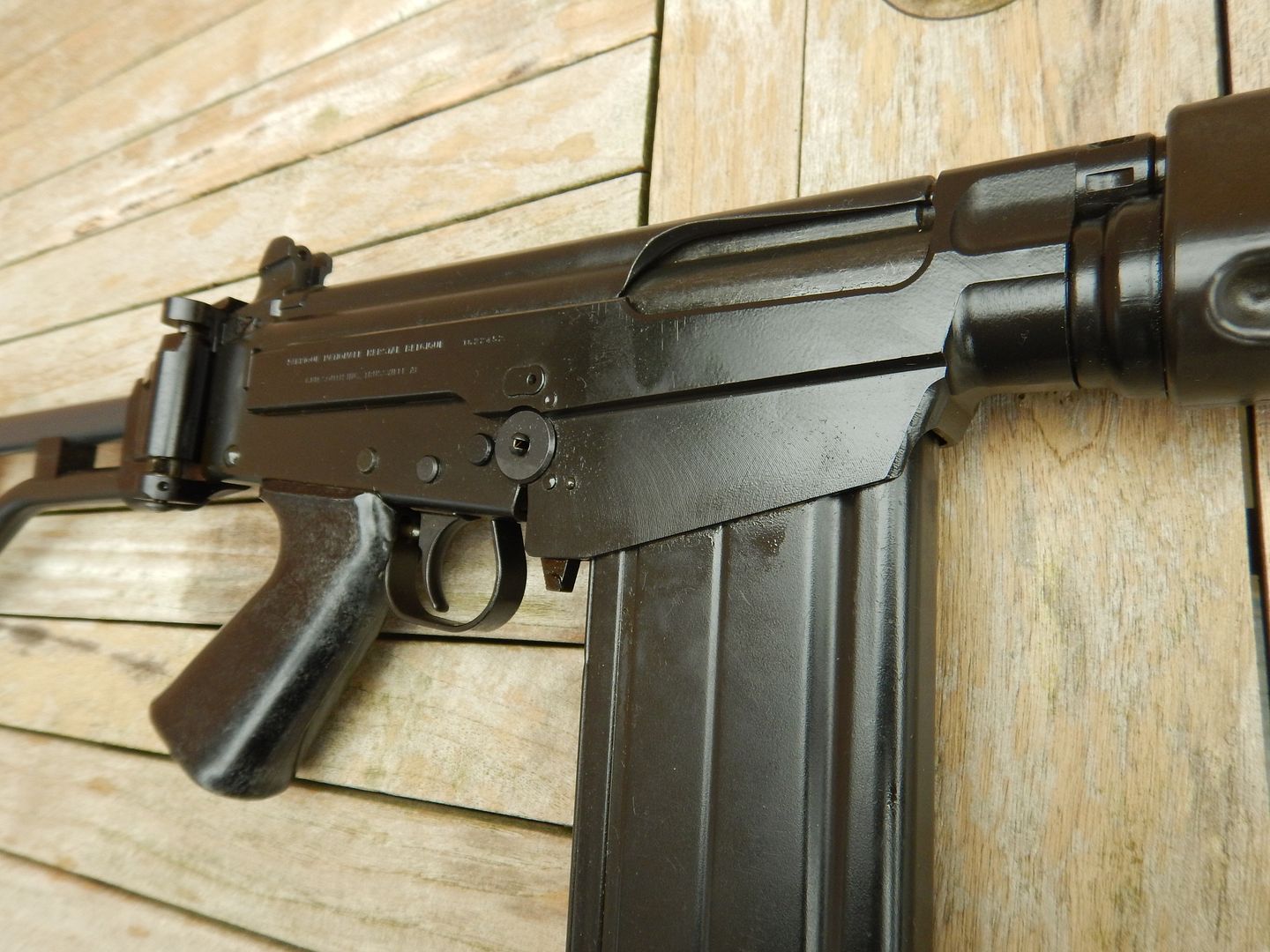The FN FAL para that never reached the USA... - The FAL Files