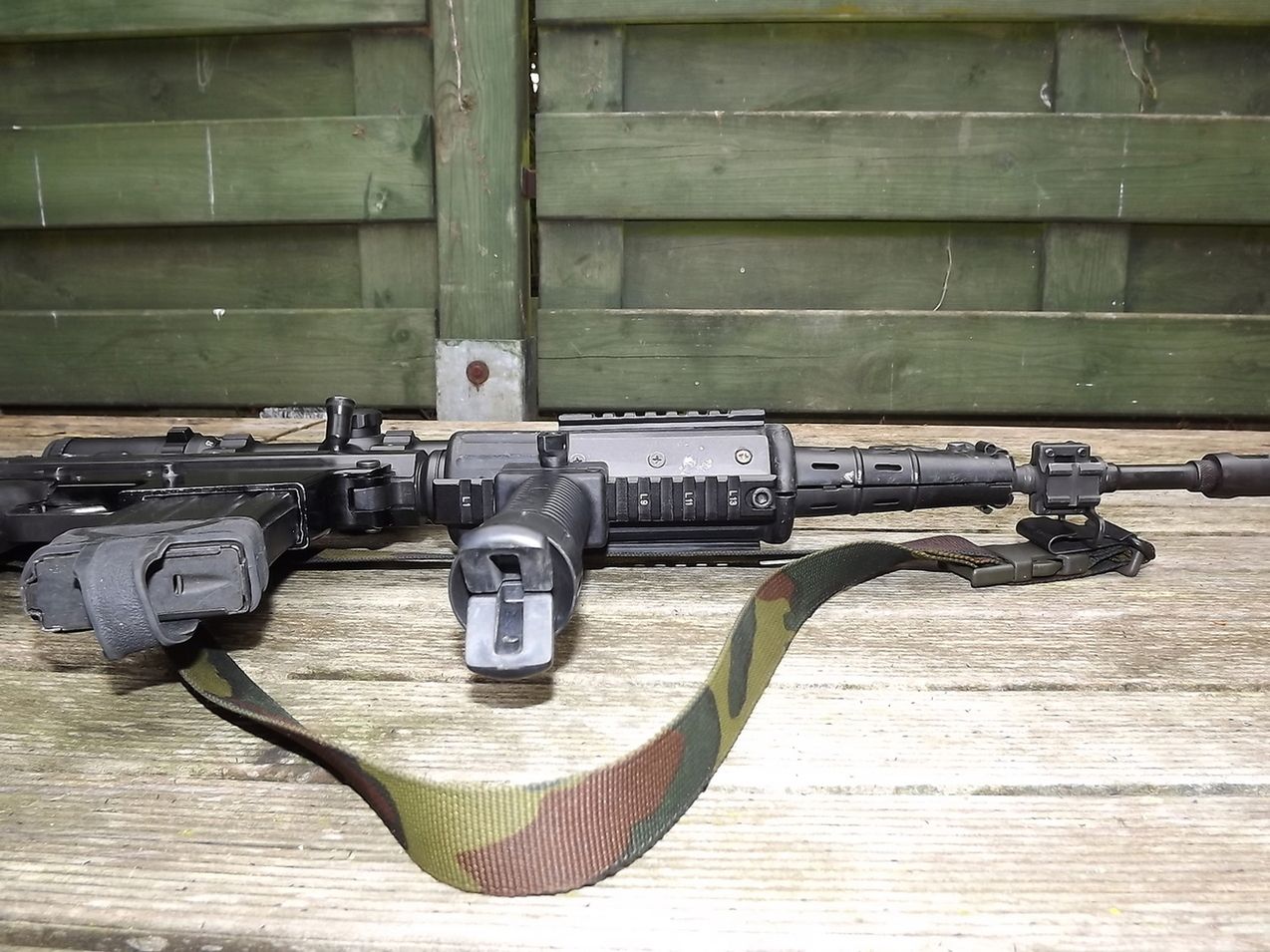 The ultimate info thread on the Belgian Army FNC M3 rifle, accesoiries ...