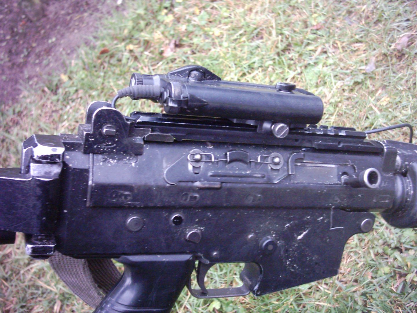 Interesting study: Belgian ArmyFN FNC battle rifle, accessoiries ...