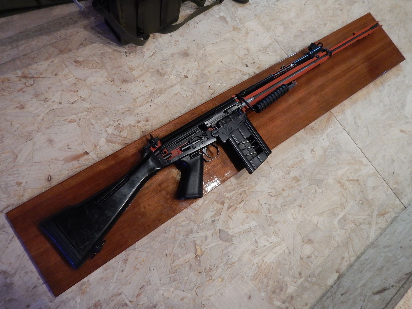 Rare Dutch Army cutaway FN FALO, sweet - The FAL Files