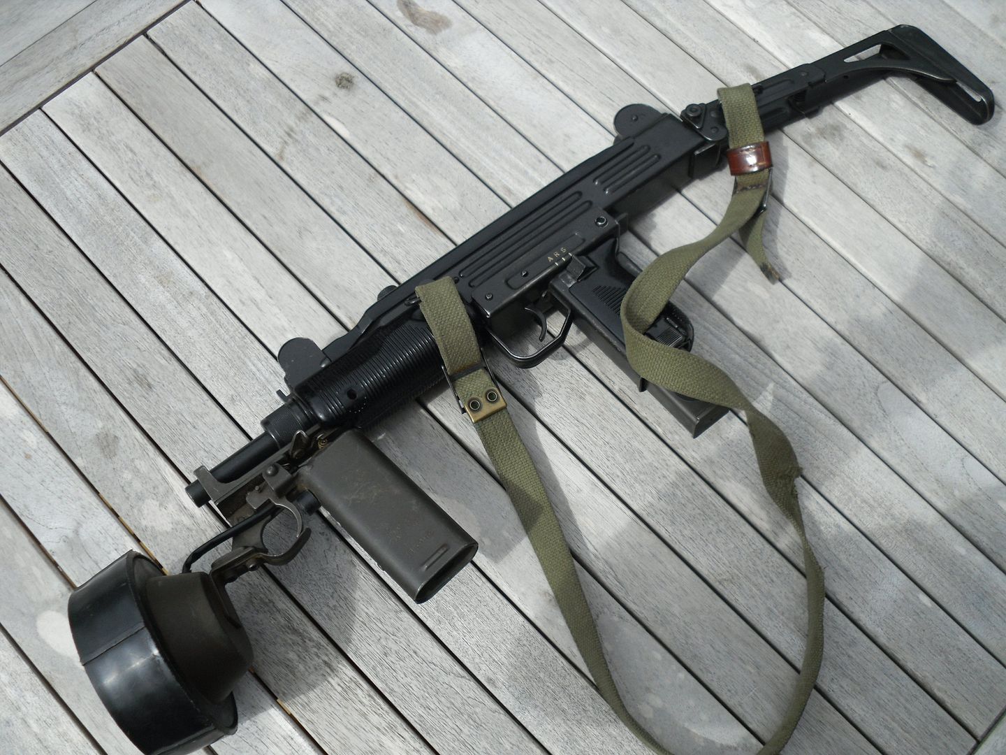 My latest German/ Izzy zombie killer... | The FAL Files