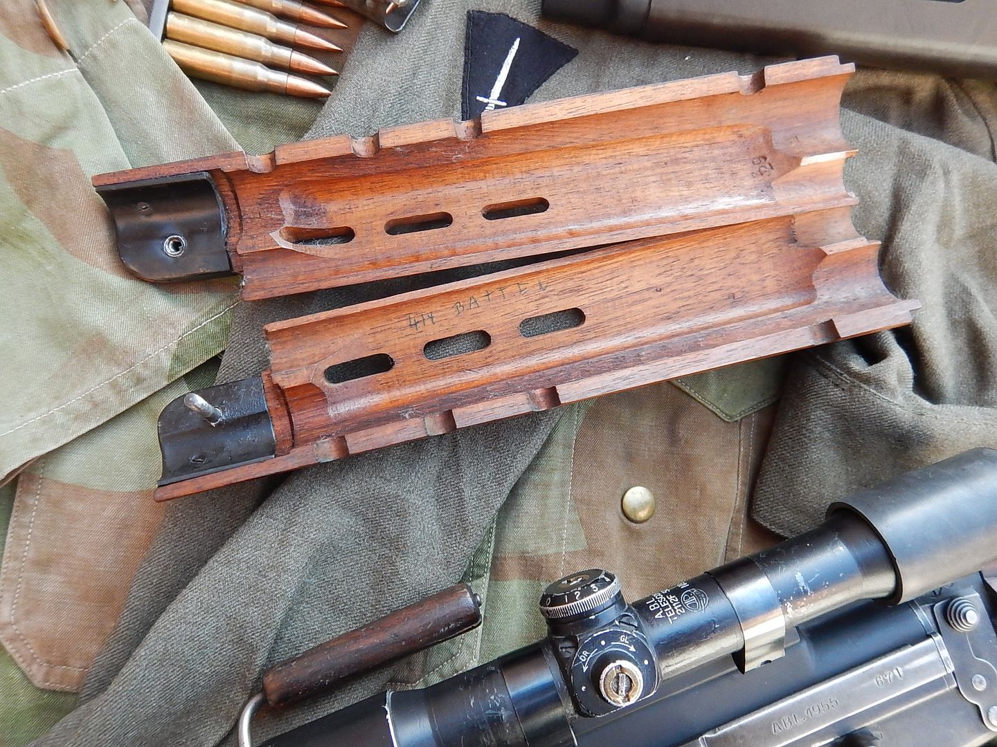 NewPaco's auction. FN FAL M1 WOODEN handguardset, Belgian army ...