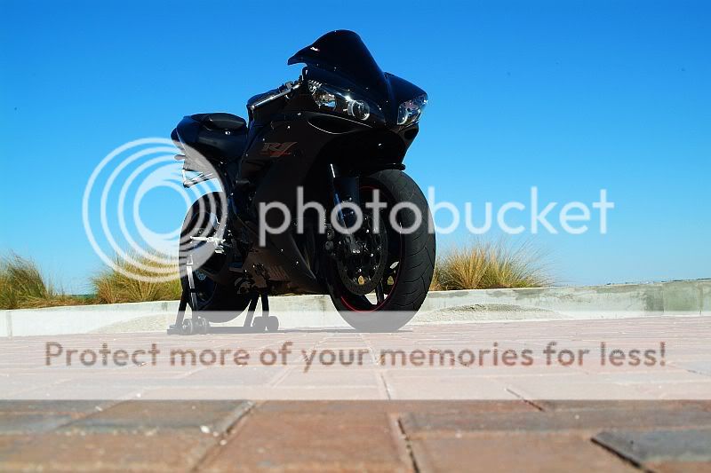New photos of my bike today 2/5/06 | Yamaha R1 Forum: YZF-R1 Forums