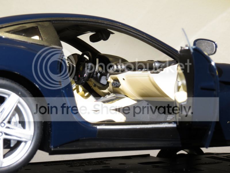 Ferrari F12 Berlinetta Blu Pozzi - Originale Modelle - Modelcarforum
